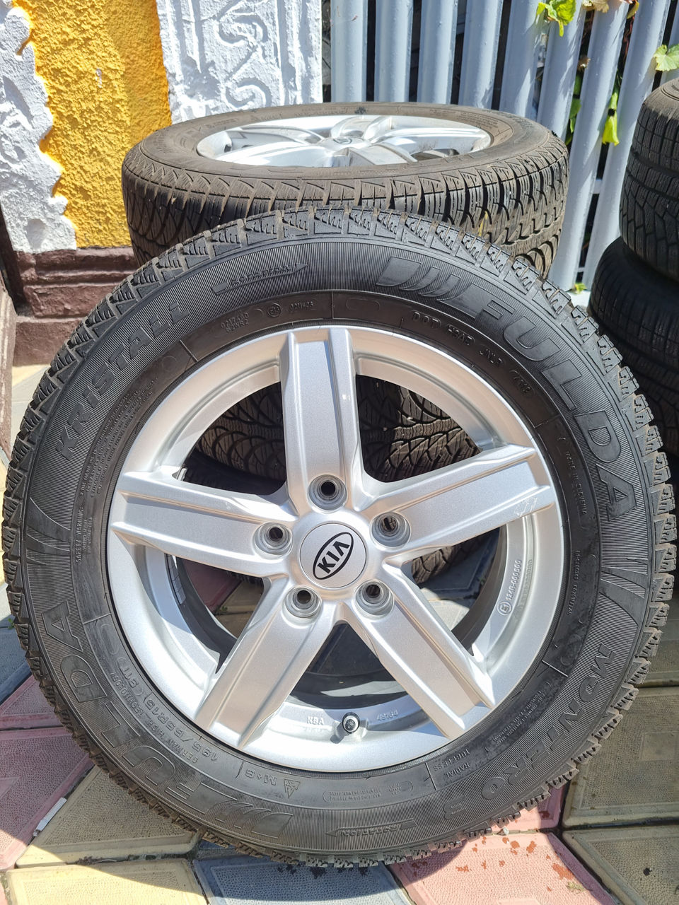 Kia 195/65 R15