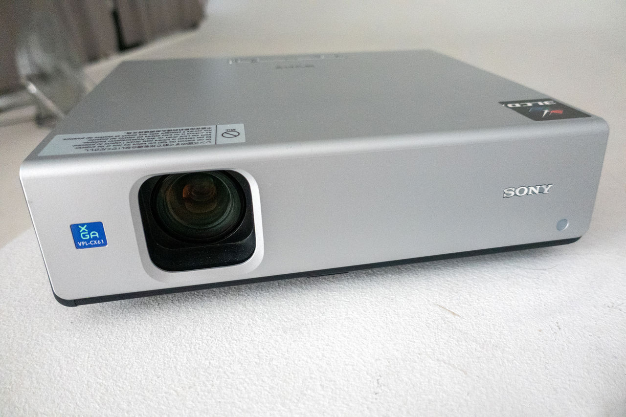 Проектор Sony VPL-CX61