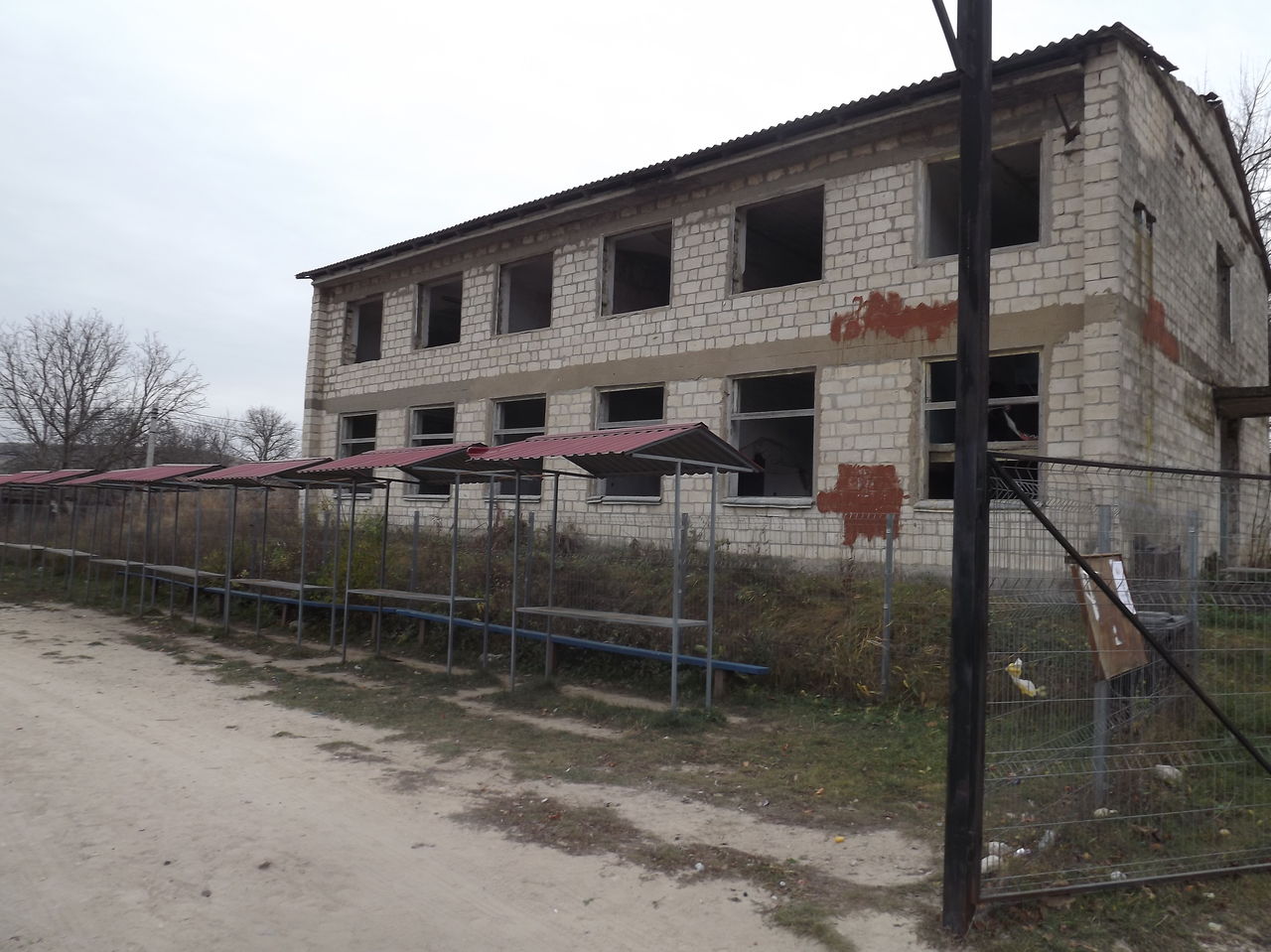 Spatiu comercial, 2 nivele in centrul satului Mascauti, linga primarie ...