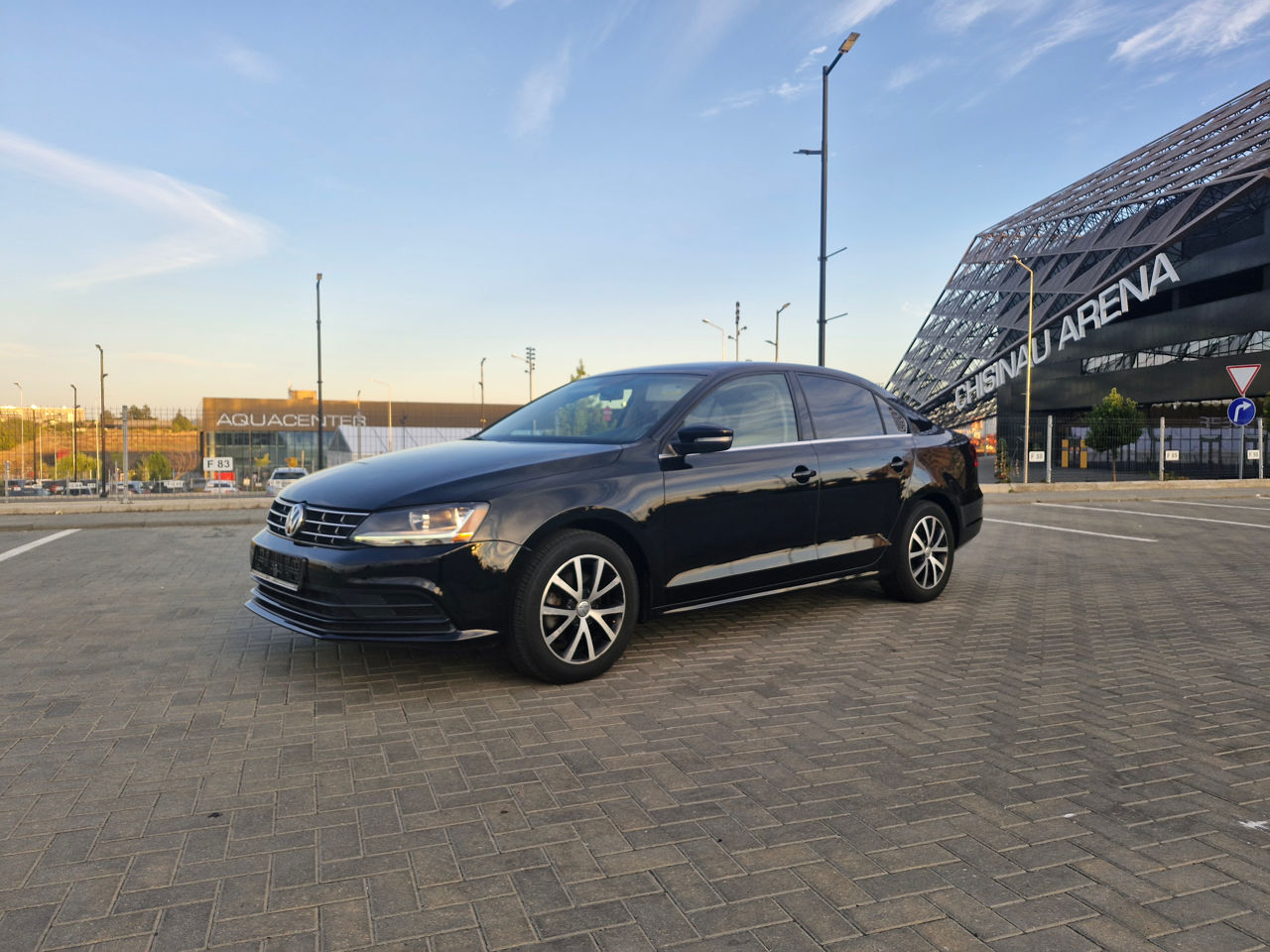 Volkswagen Jetta 2018 г. с пробегом 78000 км, Бензин, 10500