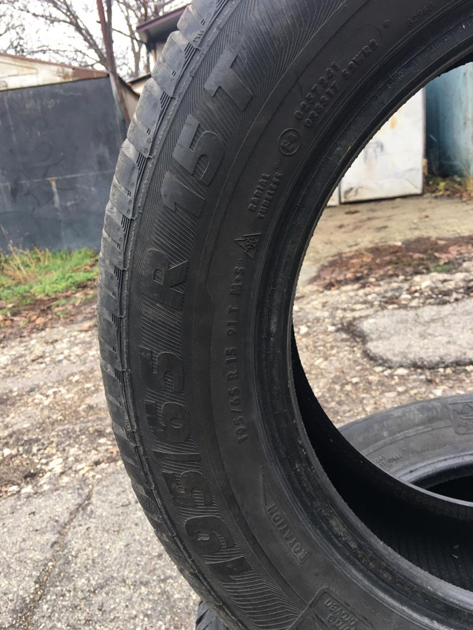 Vind 4 anvelope de iarna 195 / 65 R /15