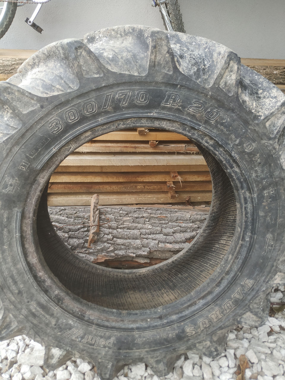 Vind anvelopa de tractor