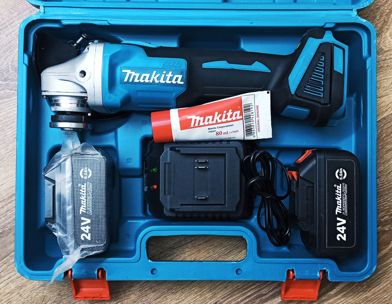 Аккумуляторная Болгарка Makita 24 vol. Полный комплект. Livrare 0 lei