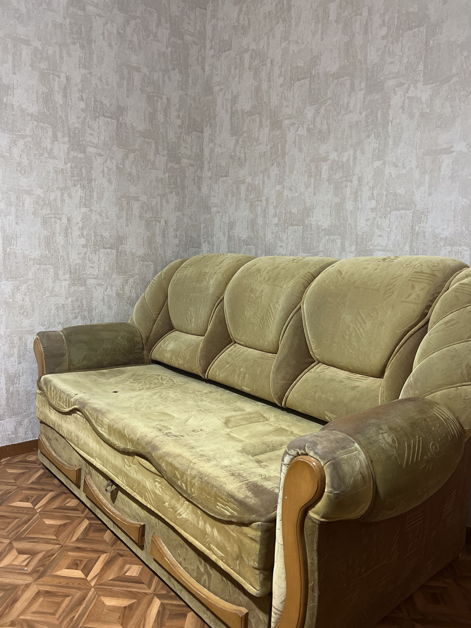 Vând canapea/divan (450lei)