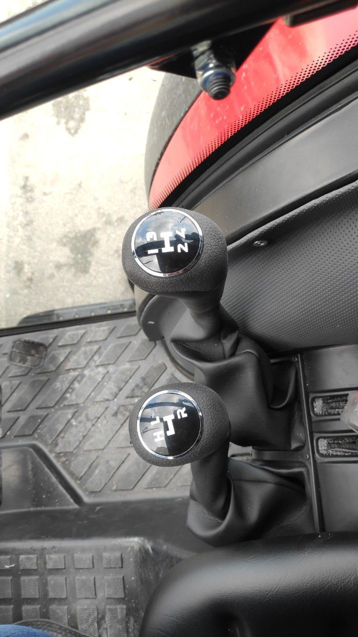 Tractor ArmaTrac 804.4 80 c.p. (pentru livada si vie)