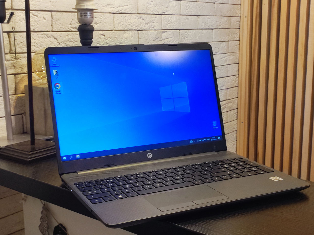 Ноутбук HP 250 G8 - i5 10-gen!