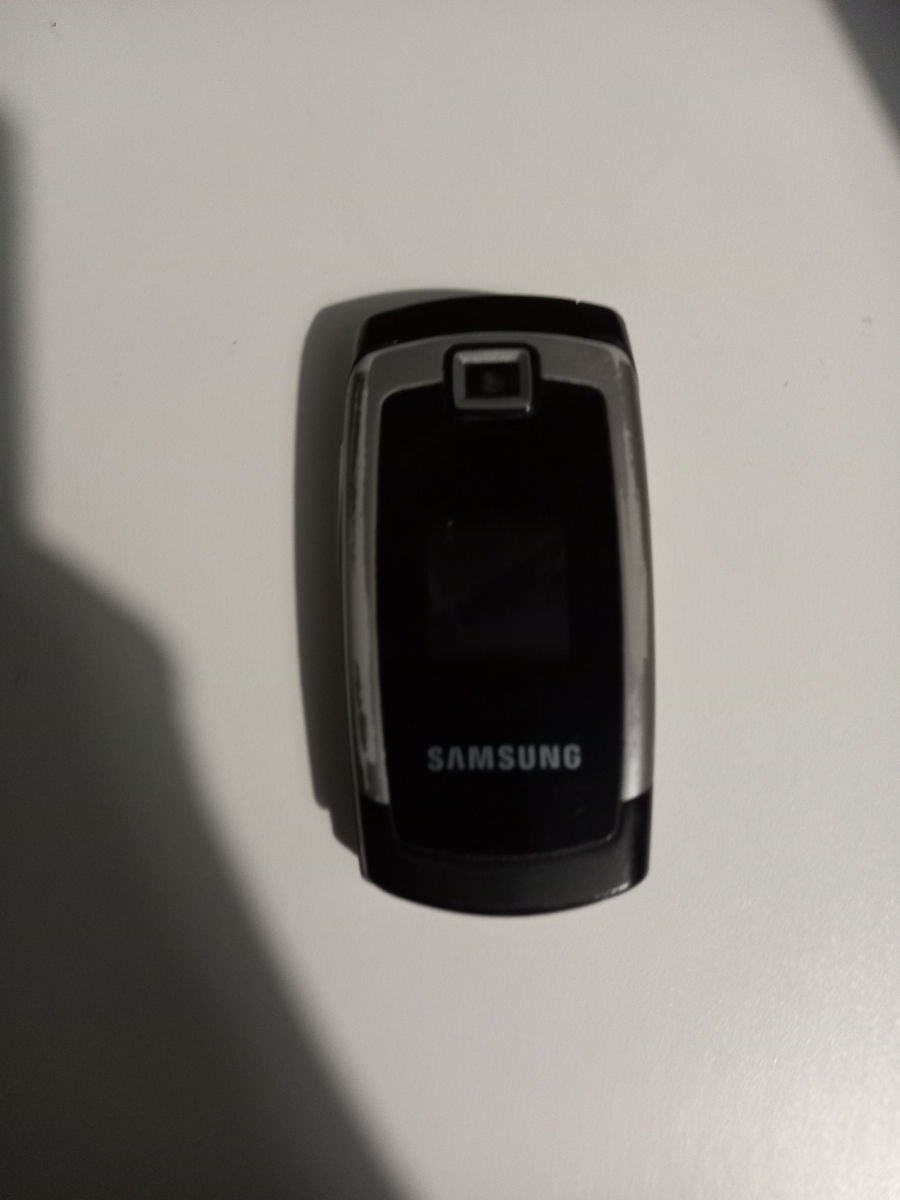 Se vinde telefon cu butoane samsung