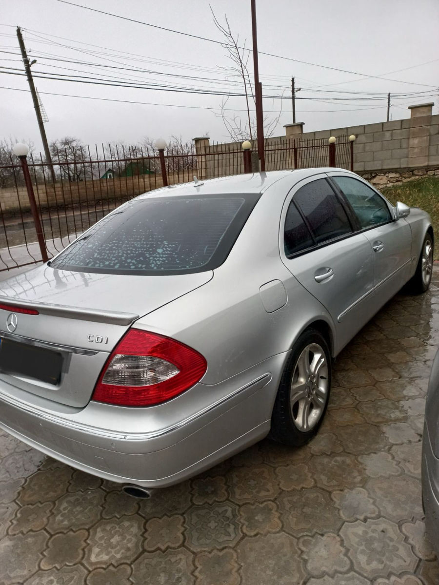 Mercedes E-Class 2009 г. с пробегом 285 км, Дизель, 5500