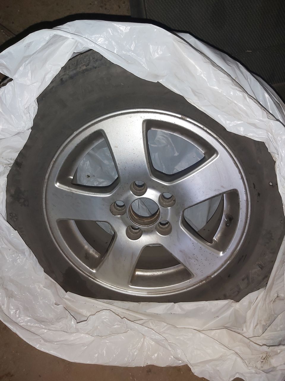 Продам диски с резиной 5*108 r15