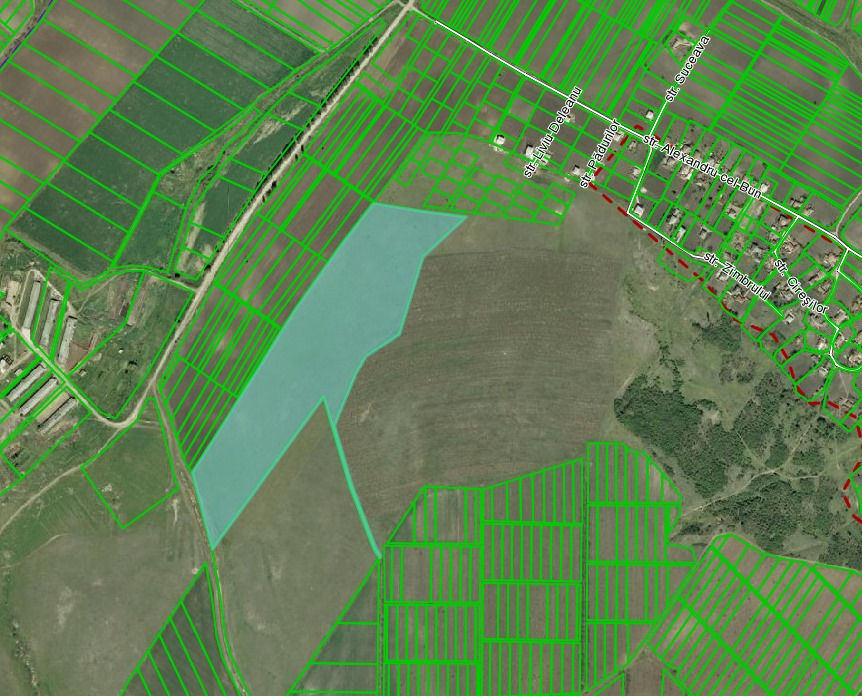 18 hectare consolidate 100% la drum, lumina gaz.