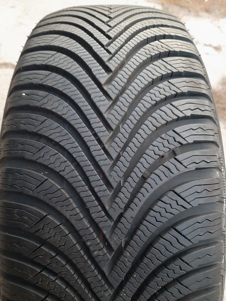 Michelin R17 215/55 95V Winter