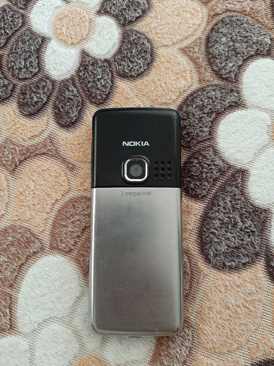 Продам Nokia 6300