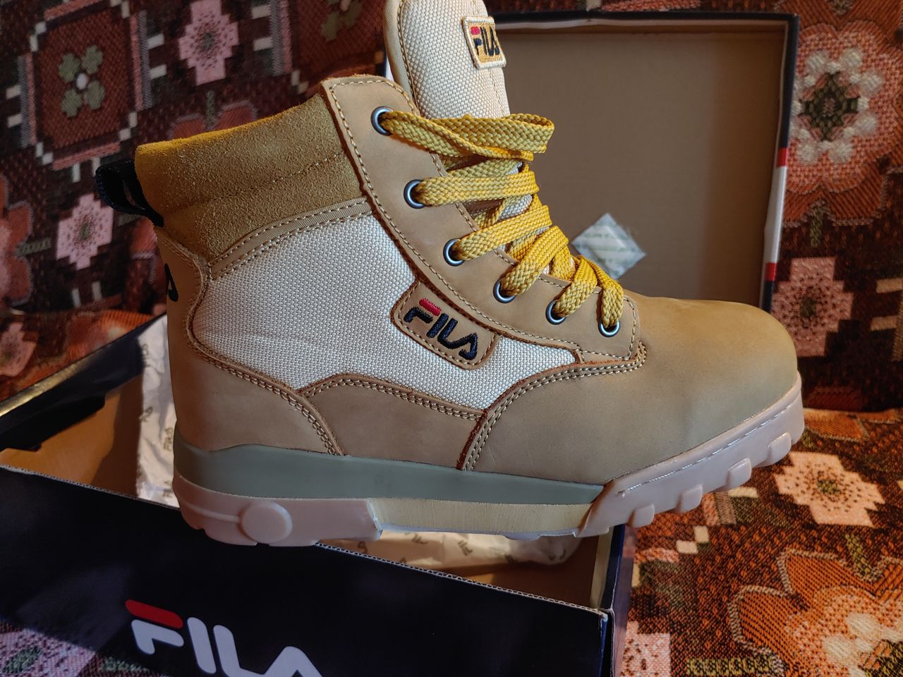 Fila grunge mid