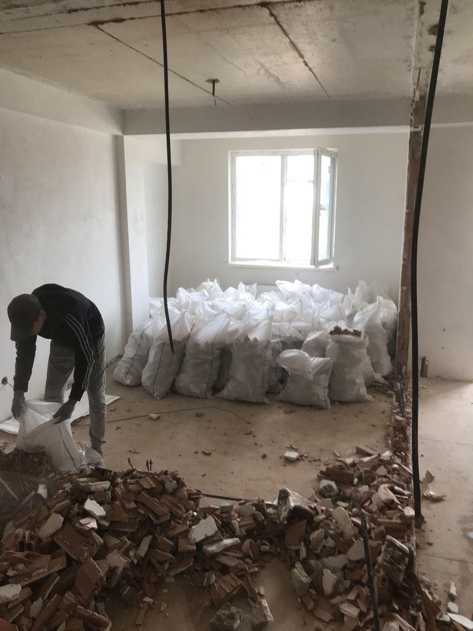 Hamali hamal.грусчики ridicam si materiale de constructie la etaje