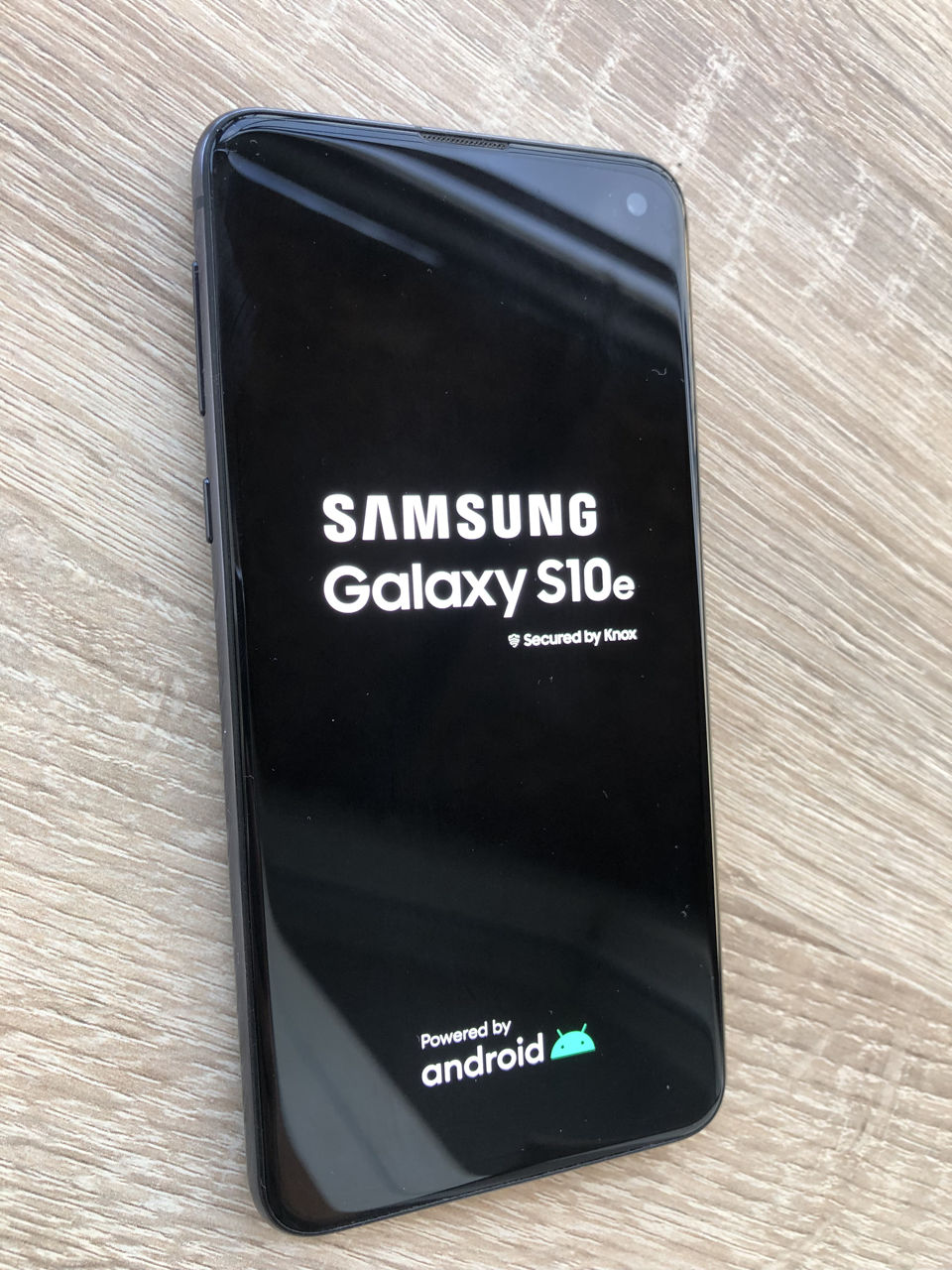 Samsung s10e