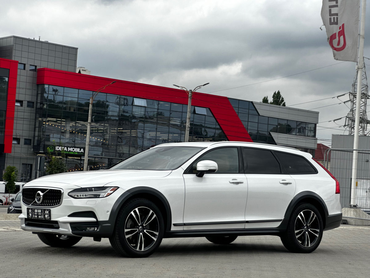 Volvo V90 Cross Country