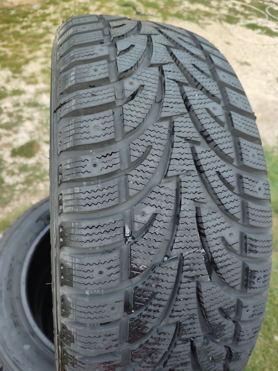 Anvelope ca noi folosite 1 saptamina anul 2021 235/55/R18 se poate la ...