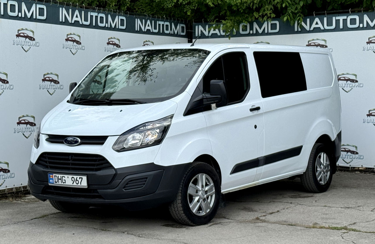 Ford Custom 6 locuri