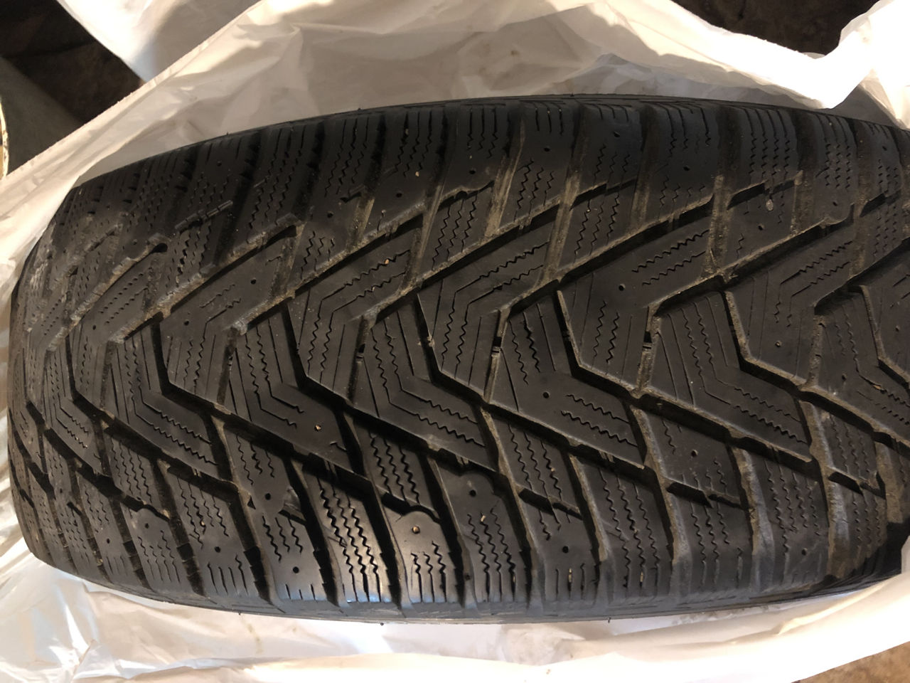 Hankook 235/60 R18