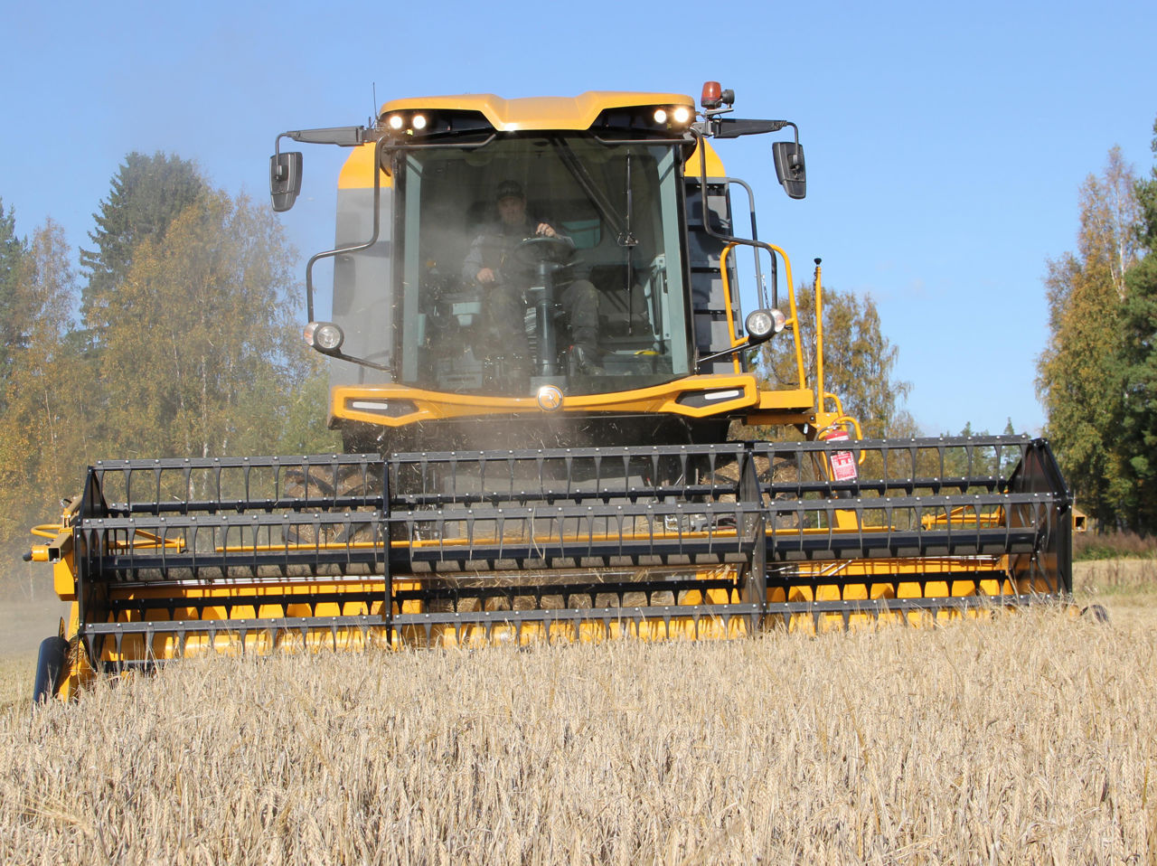 Schimba combina veche pe una noua! Sampo Comia V8(210c.p.)