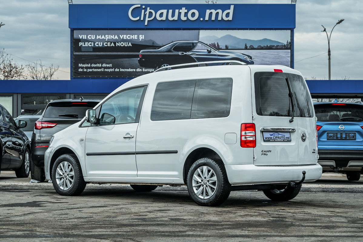 Volkswagen Caddy an. 2016 cu rulaj 205000 km, Diesel, 10990