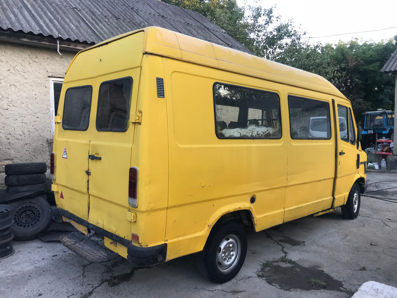 Mercedes Mercedes-Benz 307