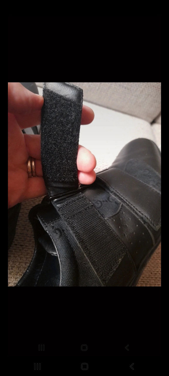 Ghete Gucci originale nr 41, pentru barbati. Cumparate in Italia