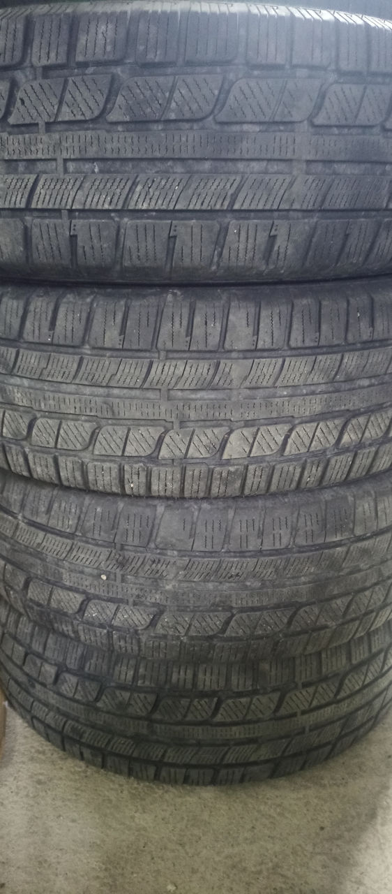 Зимняя резина 235 /70 / R16 . 108H