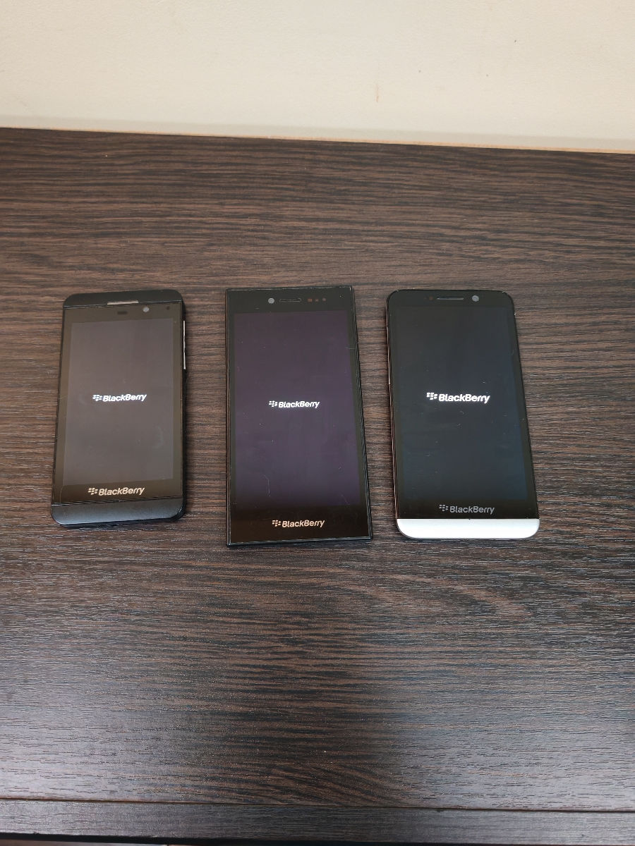 Blackberry z10, z20(Leap), z30 - 3000 лей!