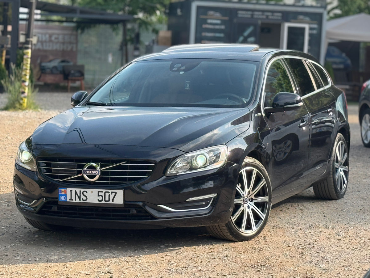 Volvo V60 an. 2014 cu rulaj 275000 km, Diesel, 14999