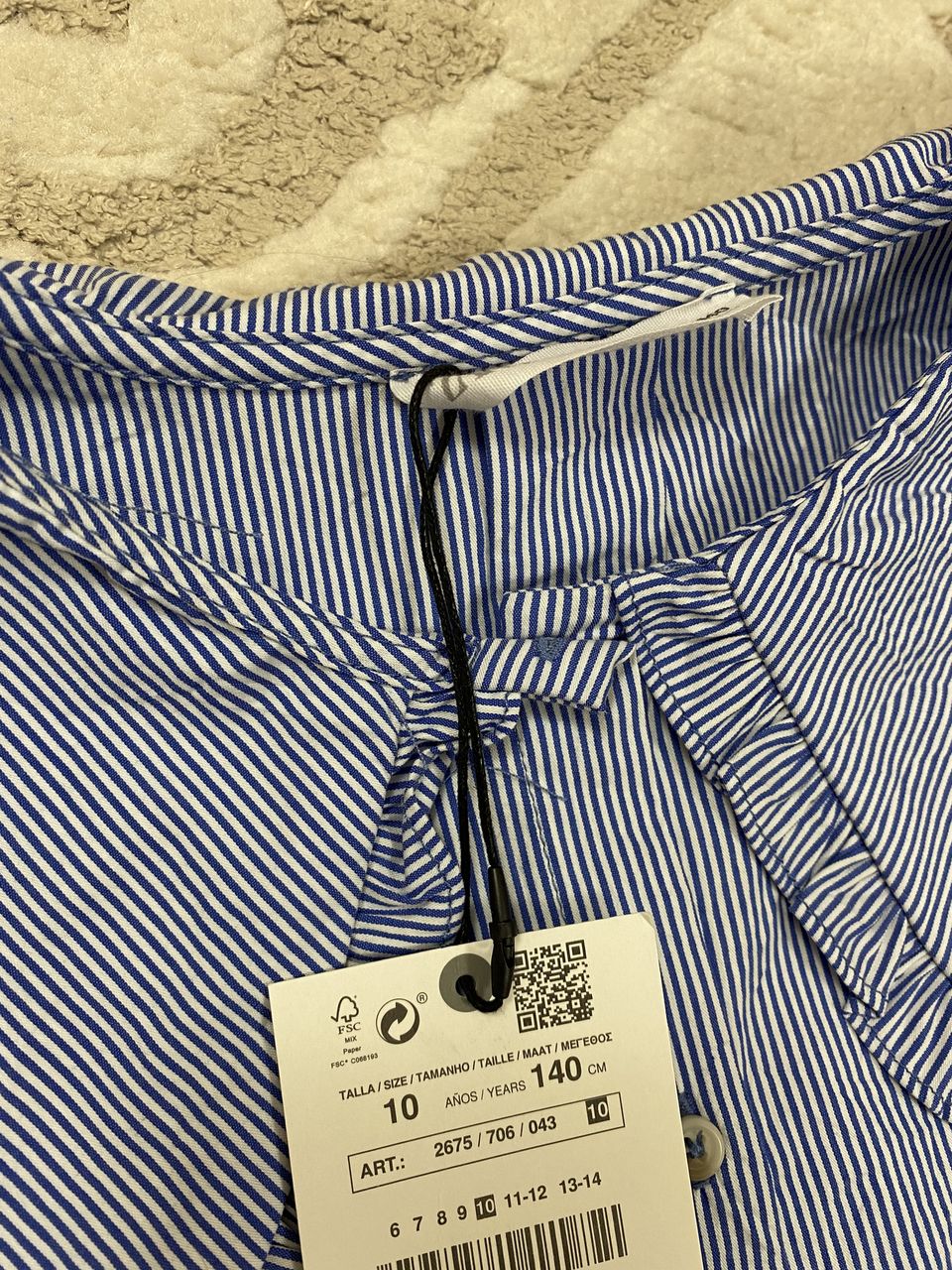 Zara 10 ani, 300 lei