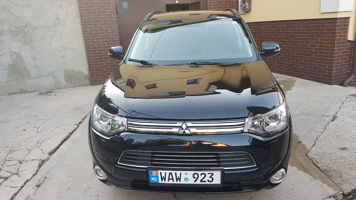 Mitsubishi Outlander 2014 г. с пробегом 262000 км, Плагин-гибрид ...