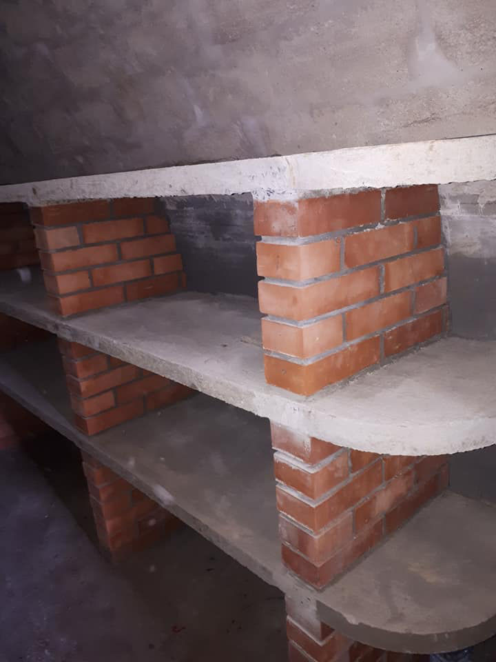 Rafturi pentru beci. beci classic