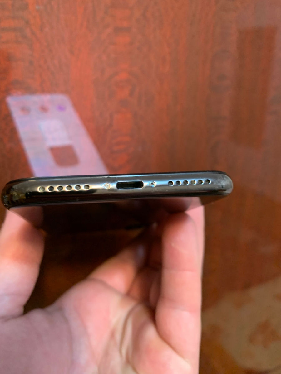 Vind urgent iphone x original bateria 100%