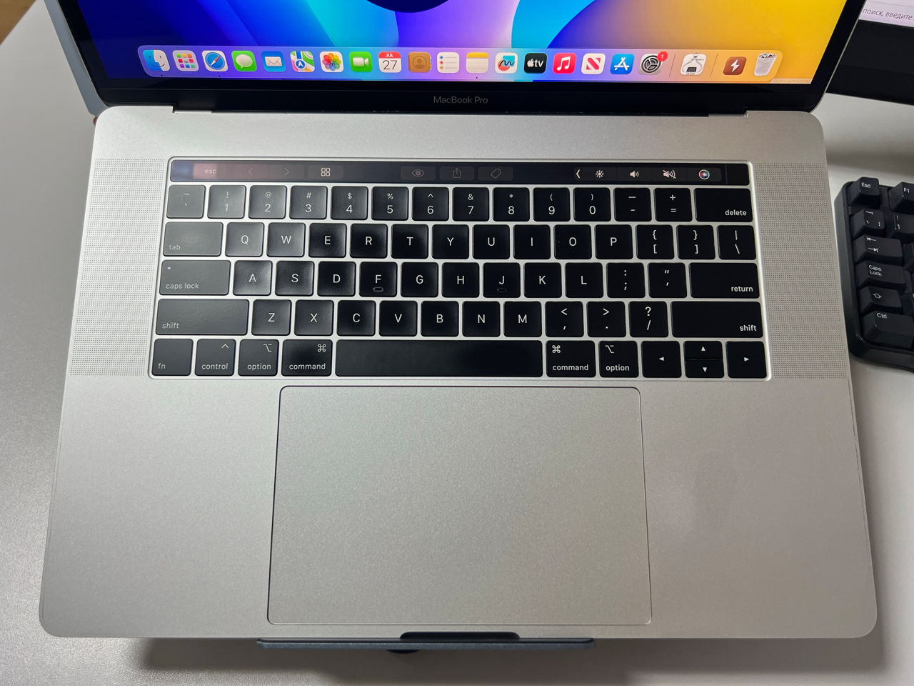 MacBook Pro 15, 2018/ 15,4" Retina/ i7/ 16gb Ram/ 256gb SSD/ Radeon Pro 555X 4gb (Rate la 0%)