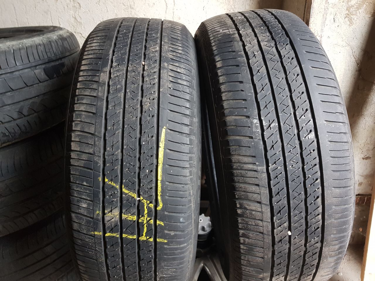 Bridgestone 235/55 r18