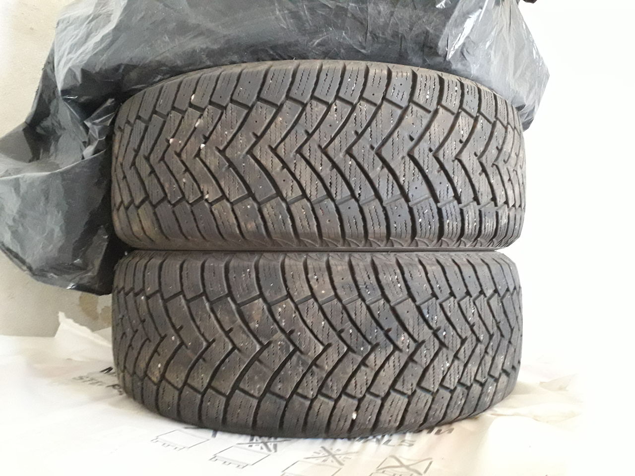 Se vind 4 anvelope aproape noi, procurate februarie 2019.