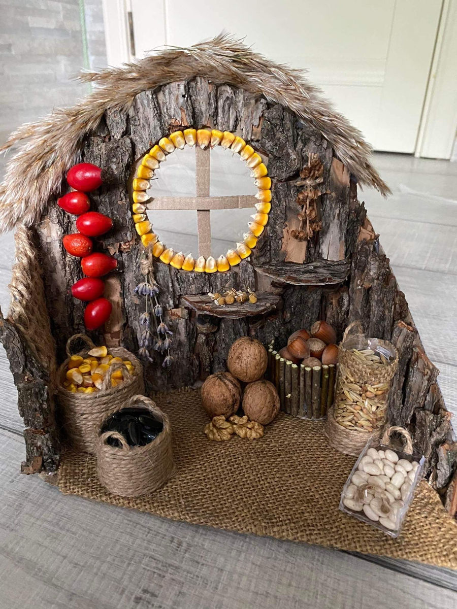 Vind compozitii din materiale naturale pentru expozitiile de toamna ...