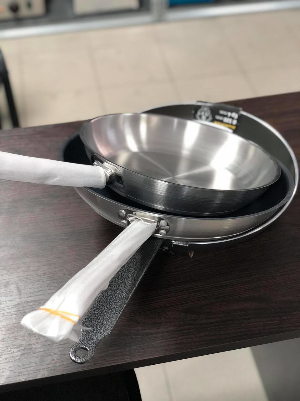 Продаются профессиональные сковороды