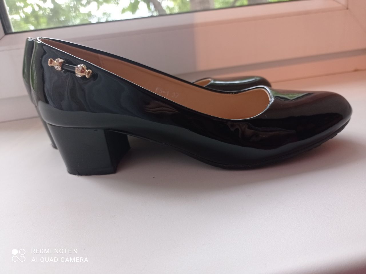 Pantofi de lac m. 36