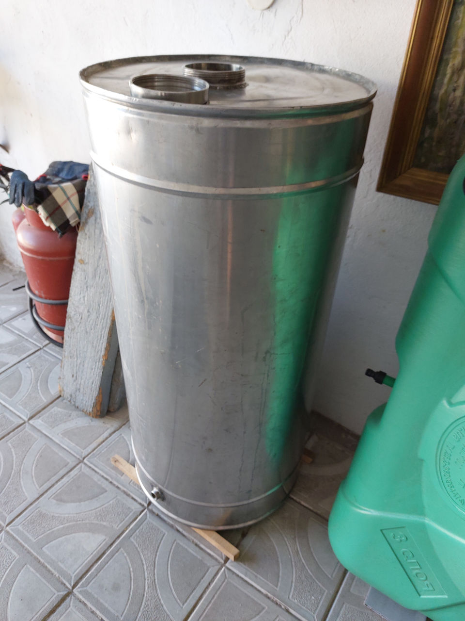 Butoi de inox, 3000 lei