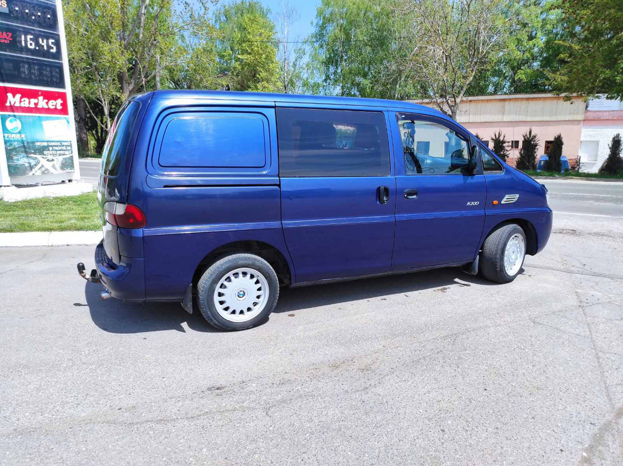 Hyundai H200