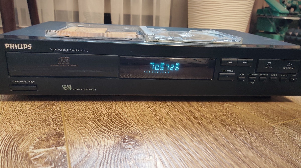Philips CD 710