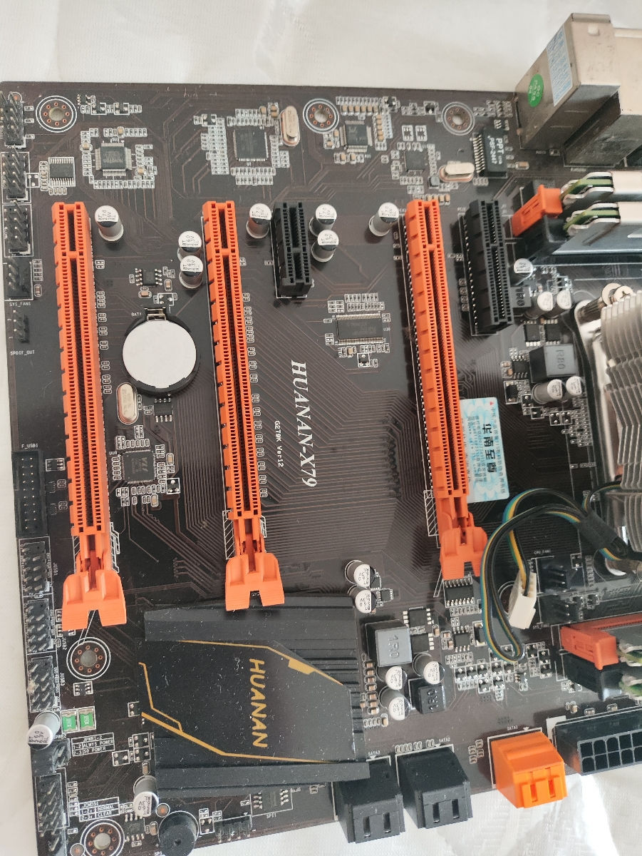 Intel Xeon e5 2665 v1 , 32gb ram reg ecc , huanan x79, zalman cnps10x ...