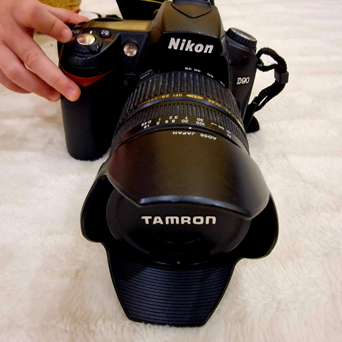 Vând Nikon D 90
