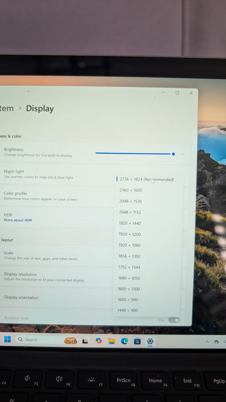 Microsoft Surface Pro 1796 12.3" i5 2.60GHz | 8GB RAM, 256GB SSD