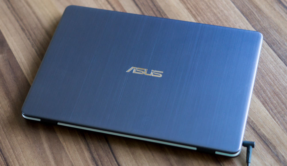 Asus Vivobook X405U / Intel i7-7500U 2.7Ghz /Ram 8Gb / SSD 256 Gb 200 euro