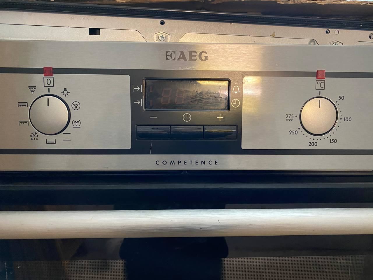 Духовой шкаф AEG Competence, немецкой сборки, в идеальном состоянии