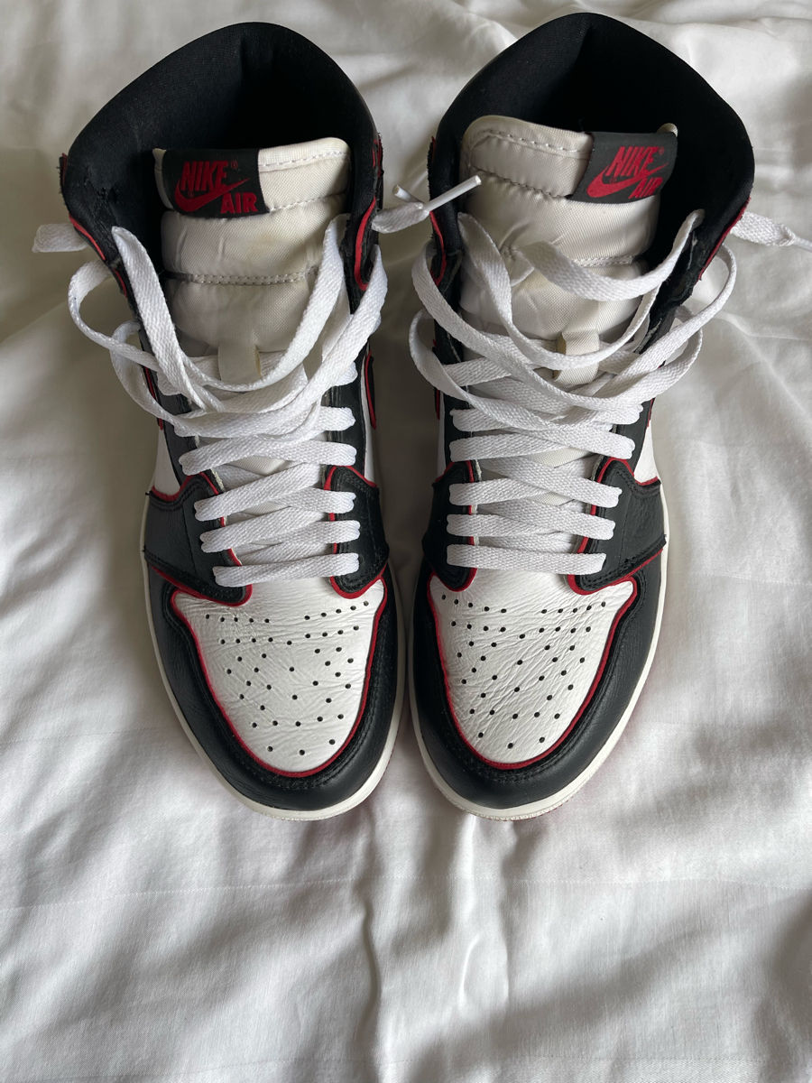 Nike Jordan 1 high OG Bloodline