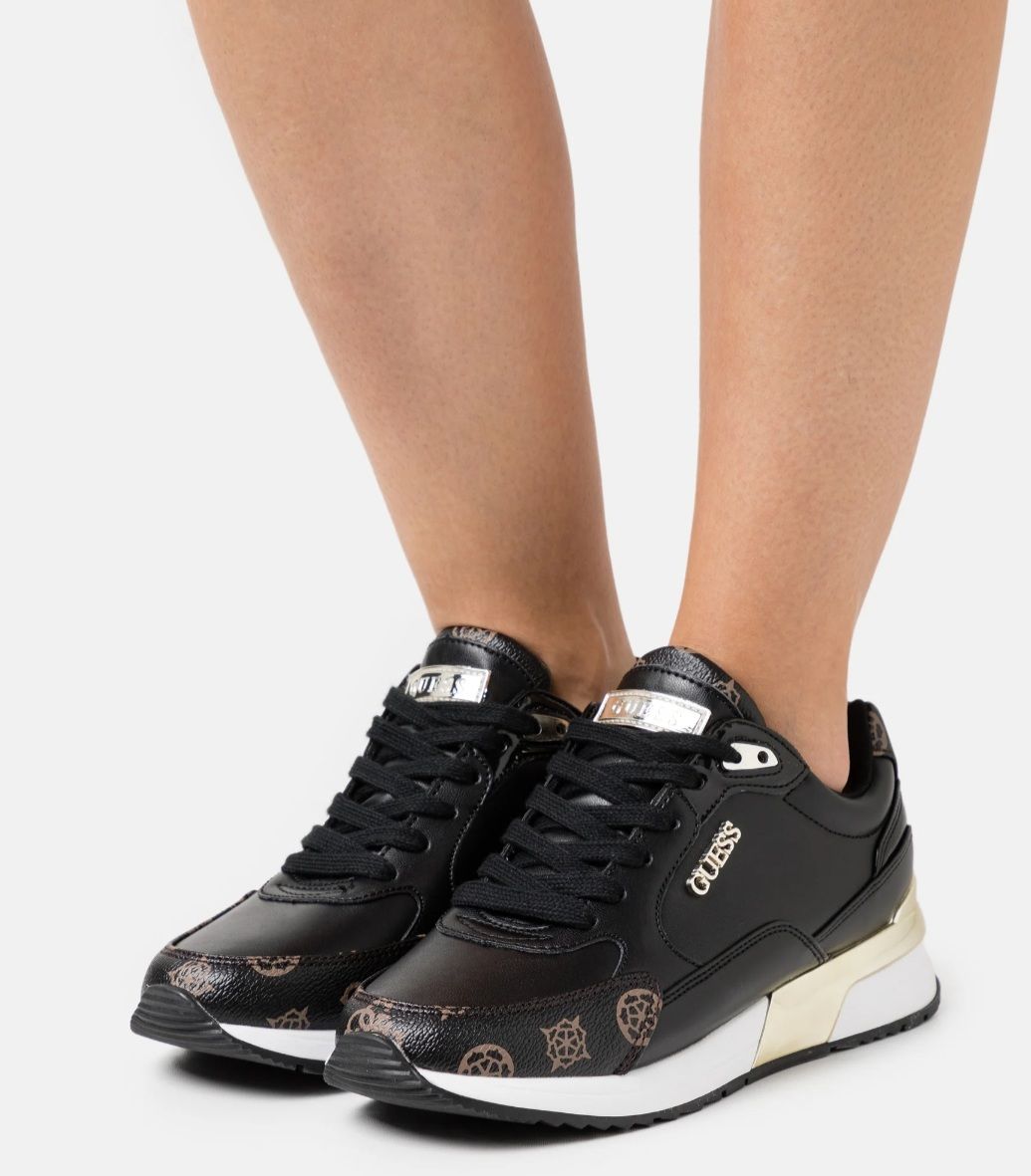 Ghete GUESS, noi, in cutie